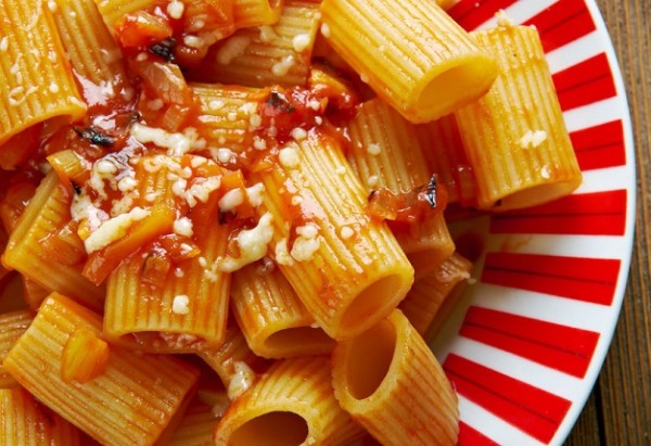 Rigatoni, pasta with ridges. – The Pasta Project