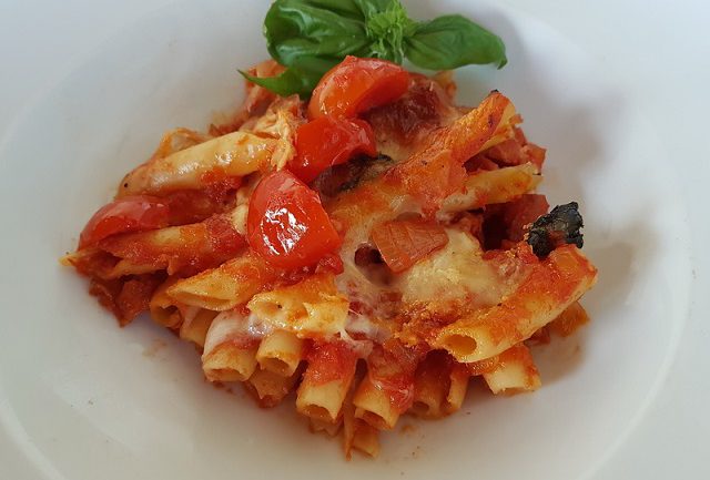 Baked Ziti or Zitoni pasta with spicy sausage. - The Pasta Project