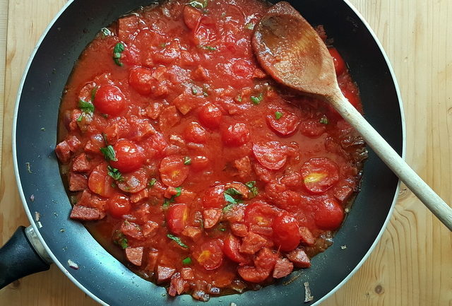 Baked Ziti or Zitoni pasta with spicy sausage. - The Pasta Project