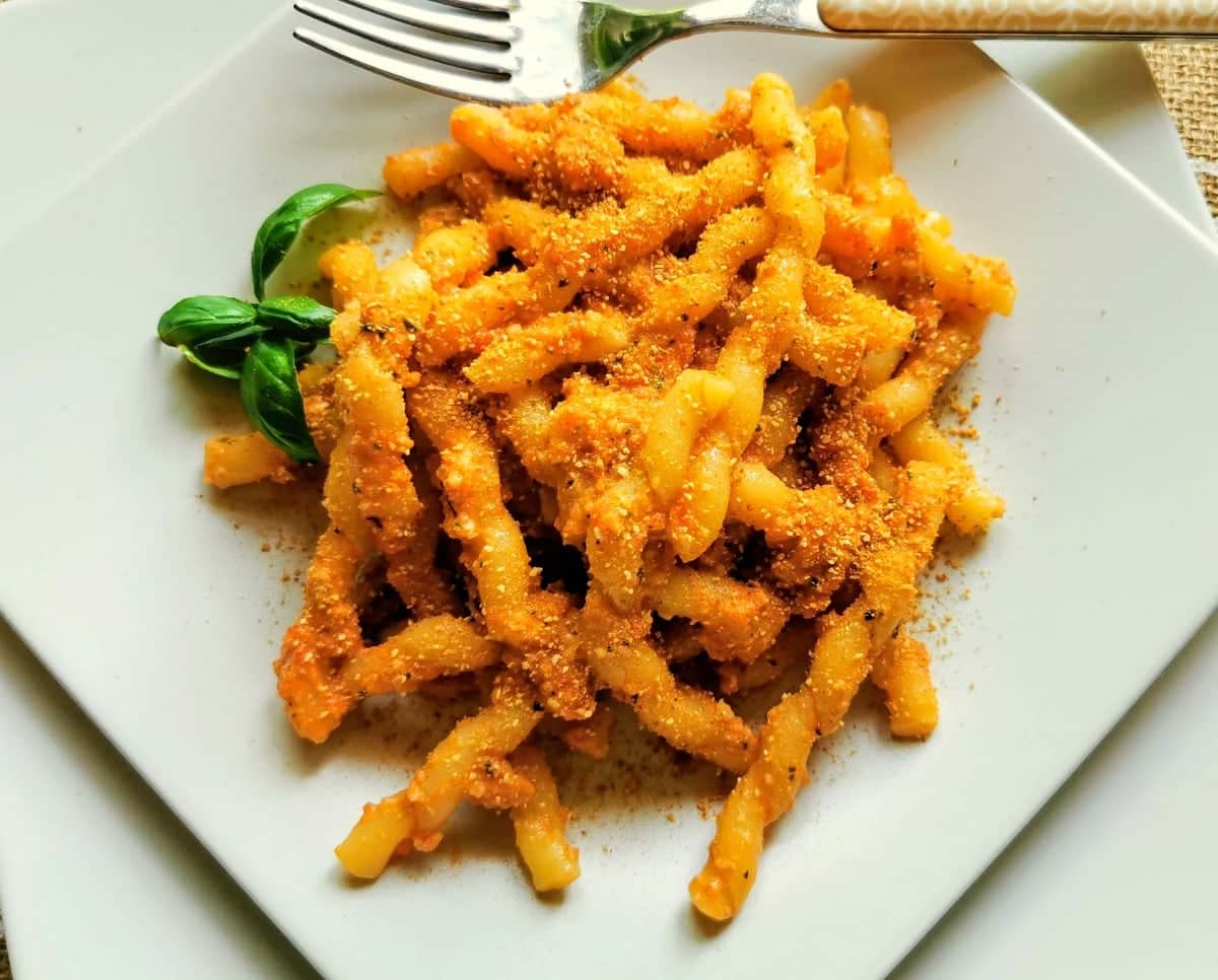 Busiate pasta with Trapanese pesto from Trapani – The Pasta Project