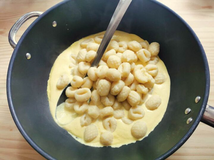 Potato gnocchi with creamy saffron sauce recipe. – The Pasta Project