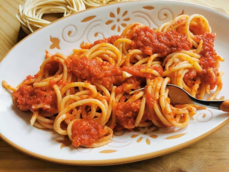 Tuscan pici all'aglione recipe (elephant garlic pasta) – The Pasta Project