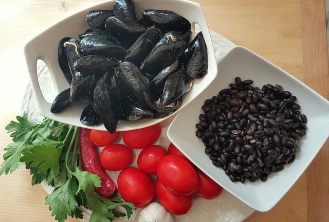 Pasta with mussels and beans (cozze e fagioli) – The Pasta Project