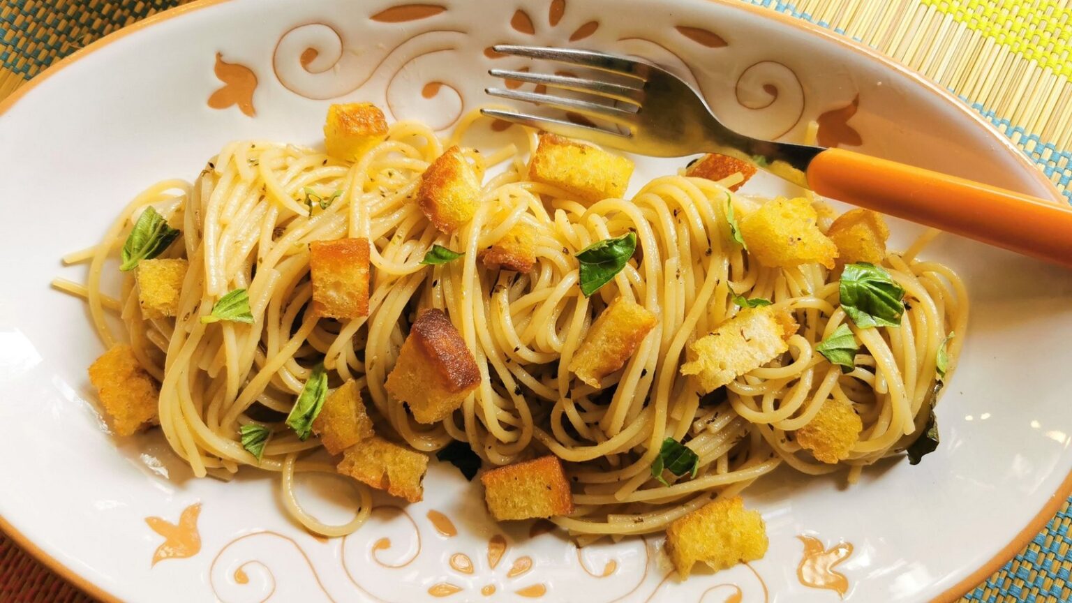 Anchovy Pasta Recipe from Naples – The Pasta Project