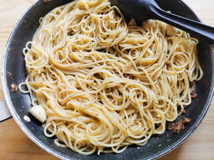 Anchovy Pasta Recipe from Naples – The Pasta Project